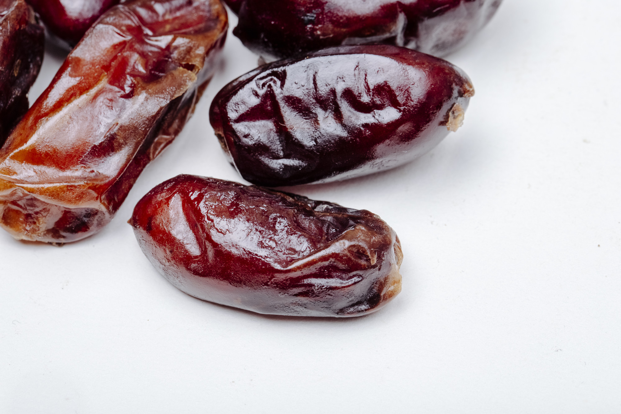 What Are Kimia Dates? | Bam's Sweet Guide to Nature's Candy ...